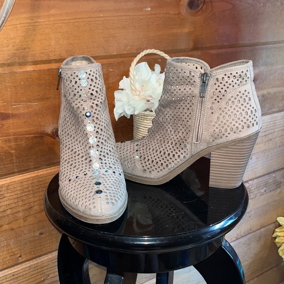 Esprit | Shoes | Espirit Ankle Boots Gorgeous Bling Detail Side Zipper ...